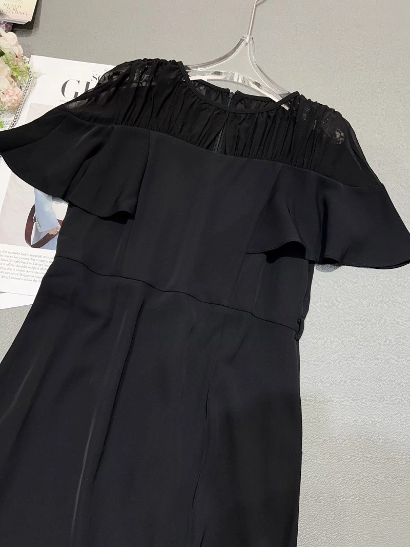 Low-cost Valentino Dress