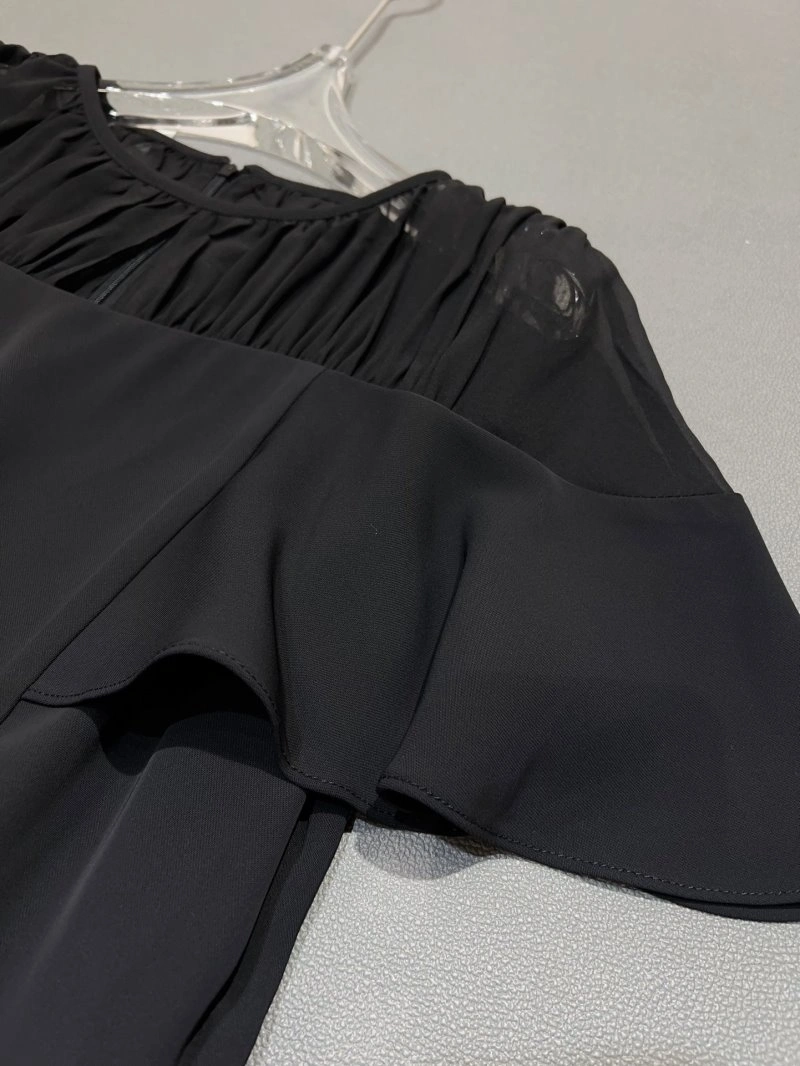 Low-cost Valentino Dress