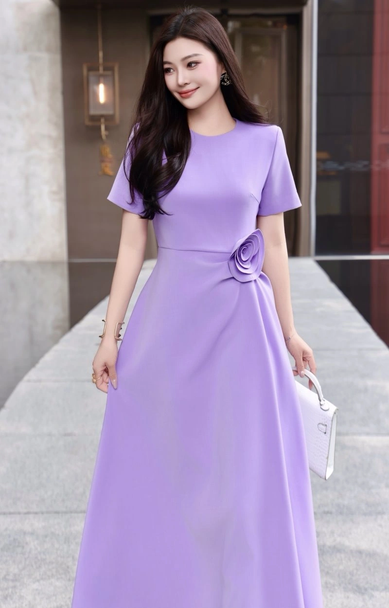 Accurate model Valentino Dress