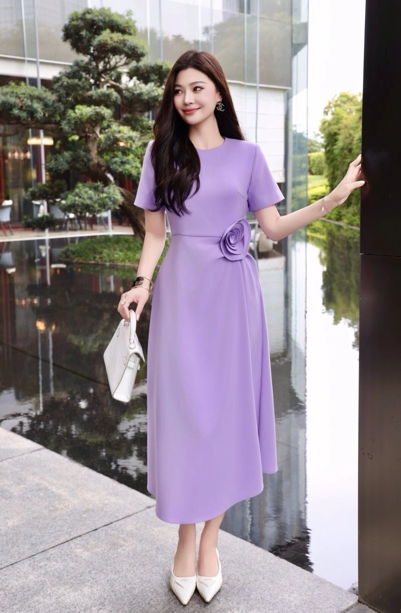 Accurate model Valentino Dress