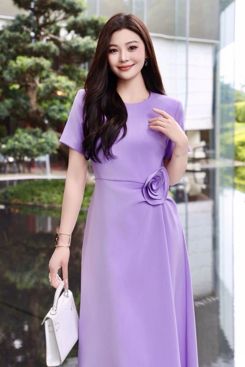 Accurate model Valentino Dress