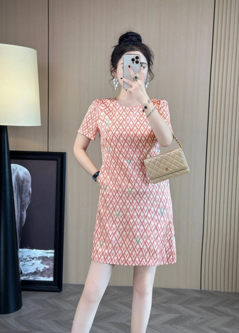 Inexpensive Valentino Dress