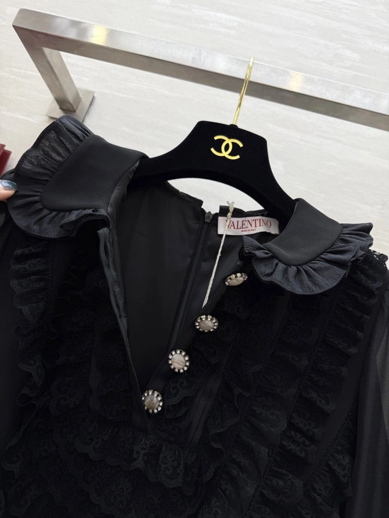 Low-cost Valentino Dress