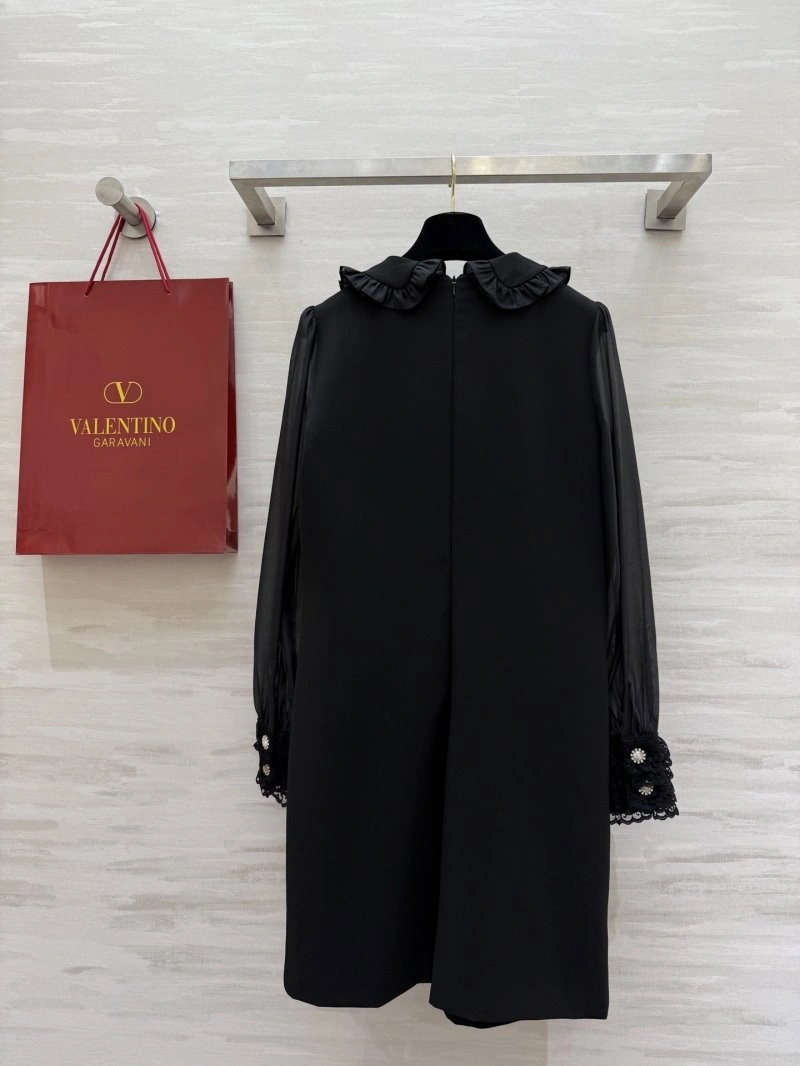 Low-cost Valentino Dress