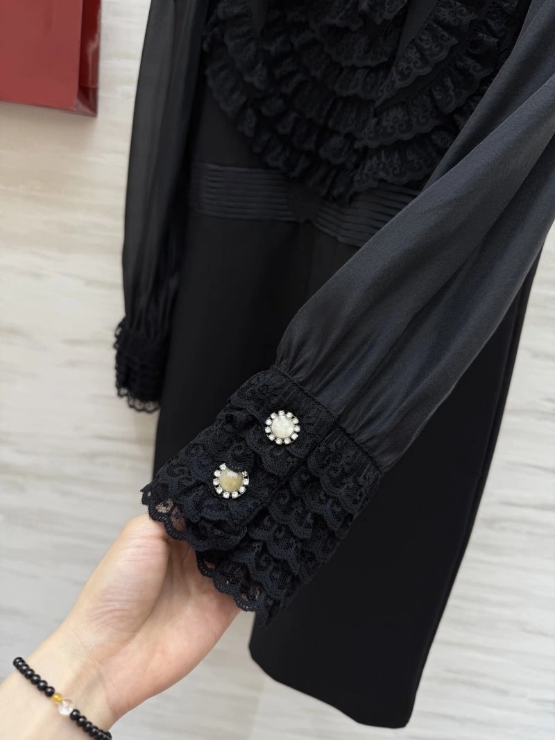 Low-cost Valentino Dress