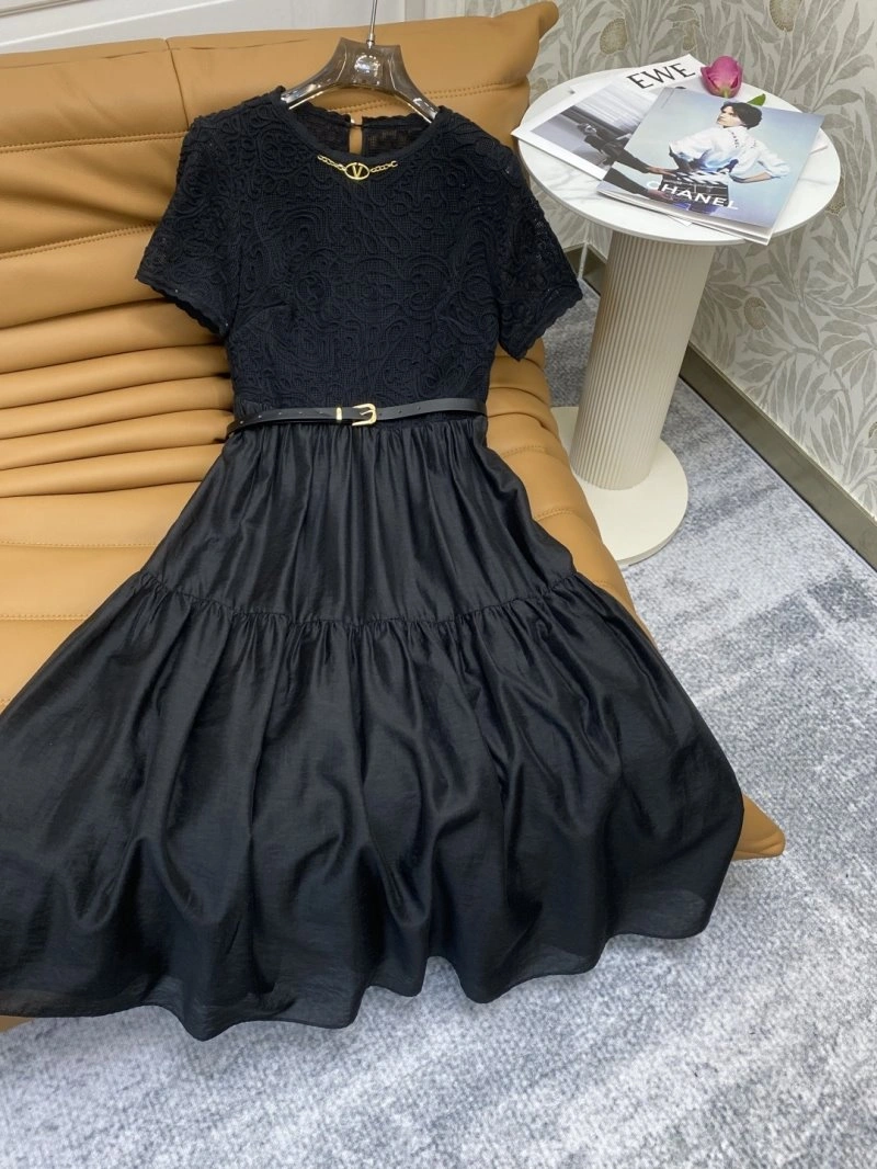 Low-cost Valentino Dress