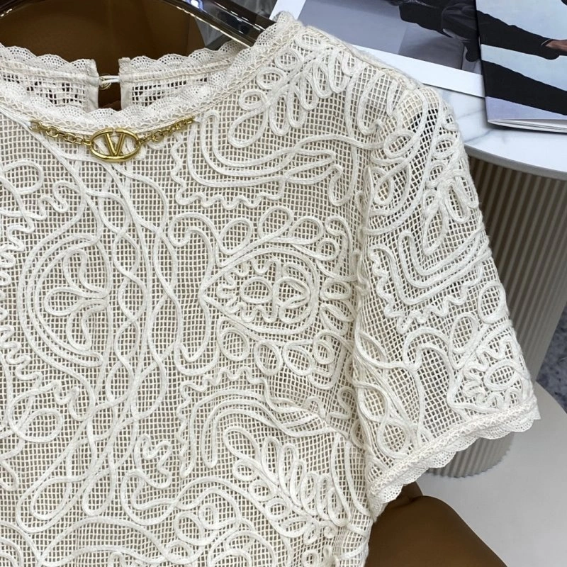 Low-cost Valentino Dress