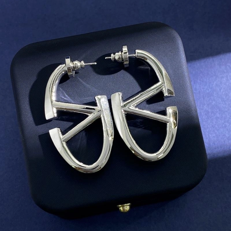 Top match Valentino Earrings