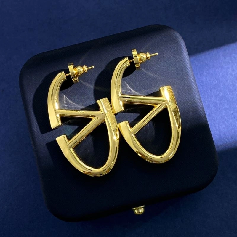 Top match Valentino Earrings