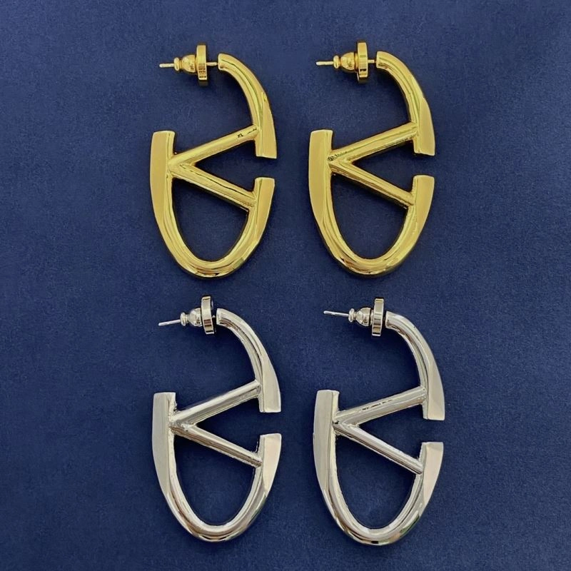 Top match Valentino Earrings