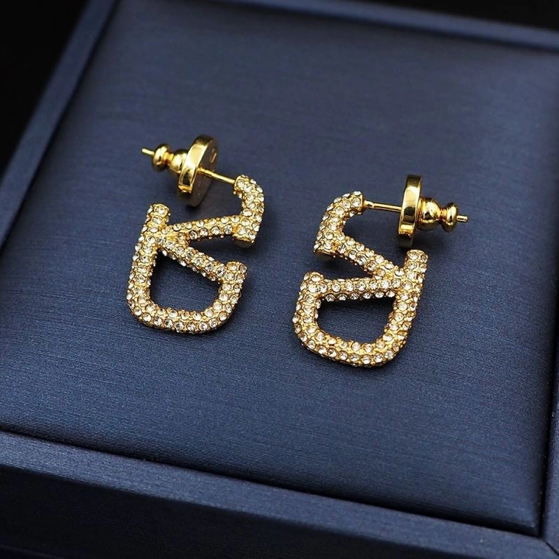 Top match Valentino Earrings