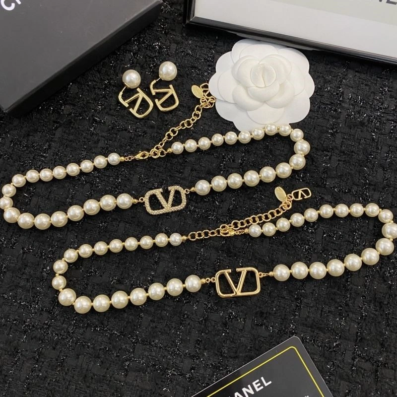 High fidelity Valentino Earrings