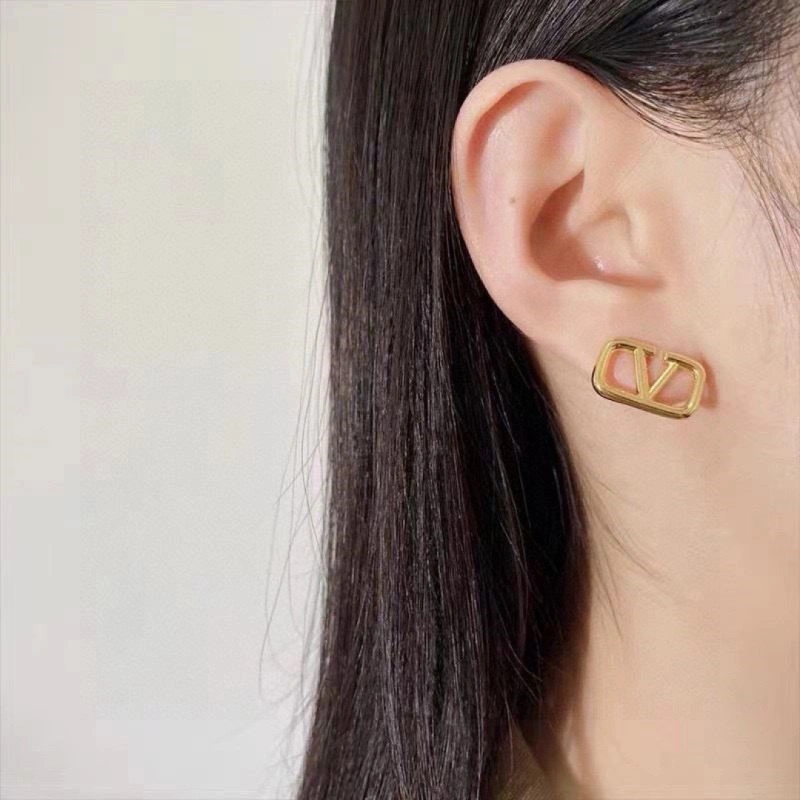 Top match Valentino Earrings