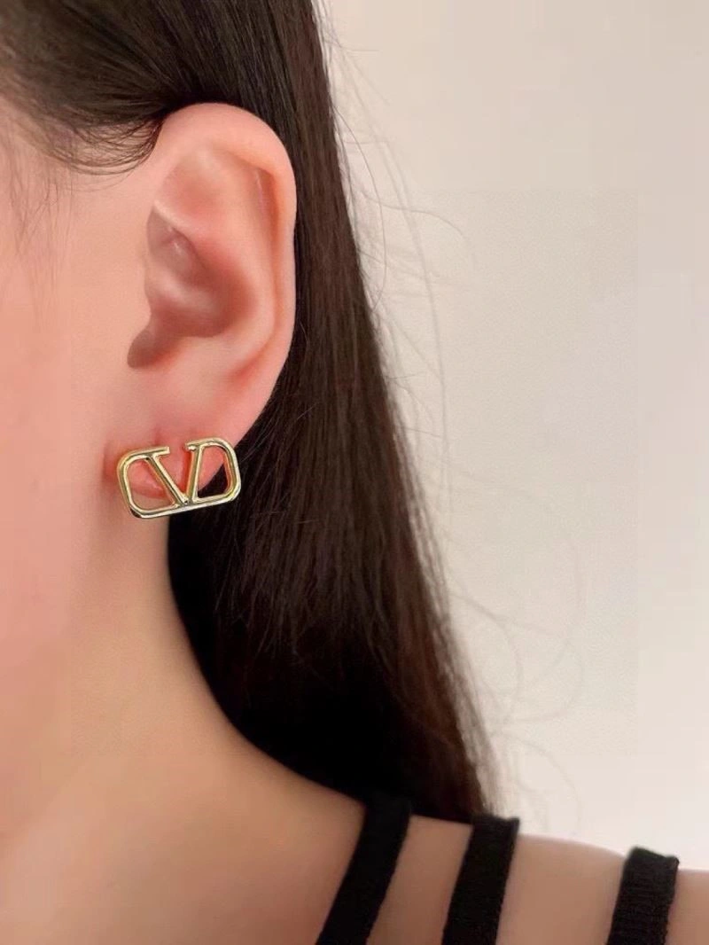 Top match Valentino Earrings