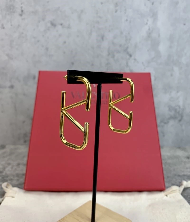 Accurate model Valentino Earrings