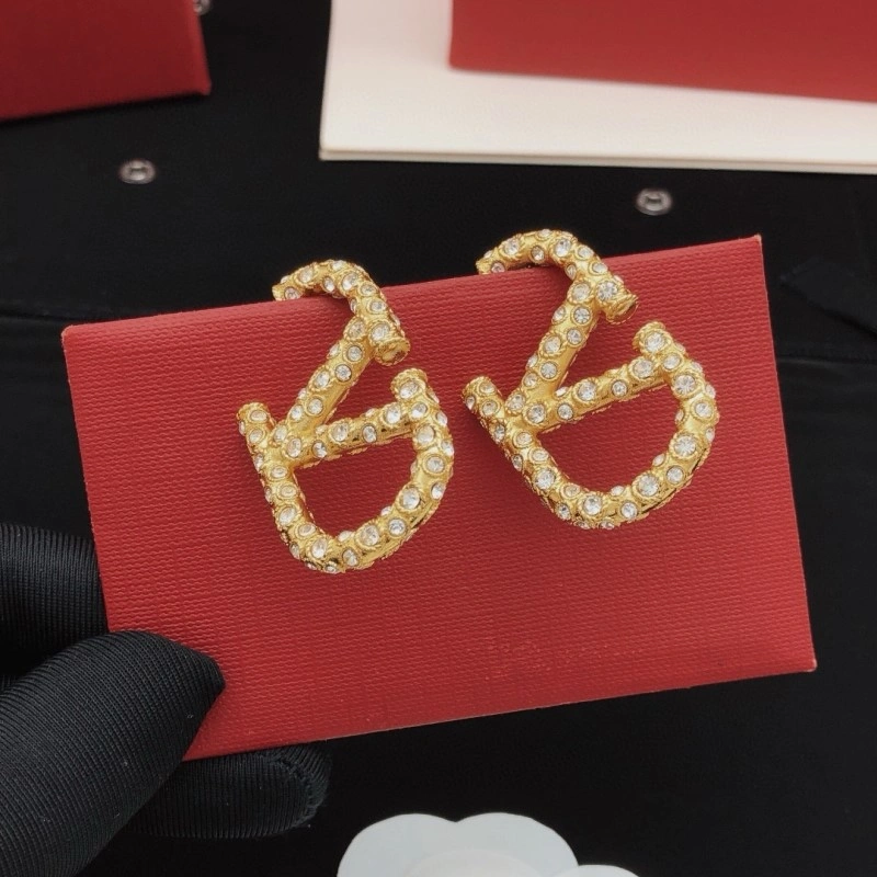 Top match Valentino Earrings