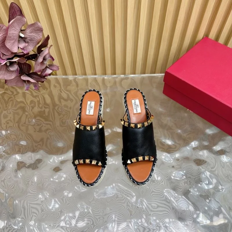 Indistinguishable Valentino Fishermans Shoes
