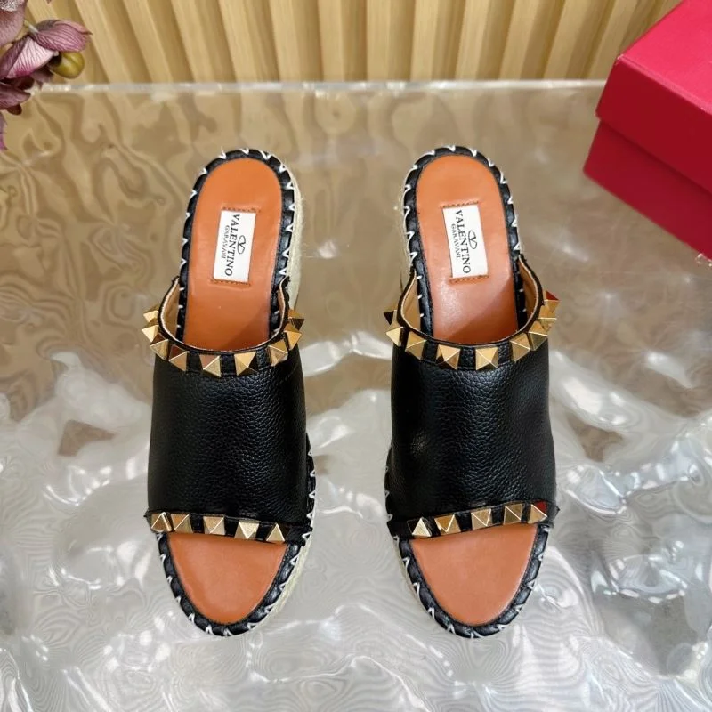 Indistinguishable Valentino Fishermans Shoes