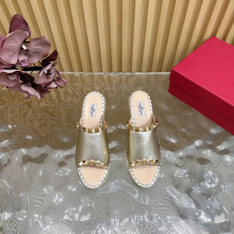 Accurate model Valentino Fishermans Shoes