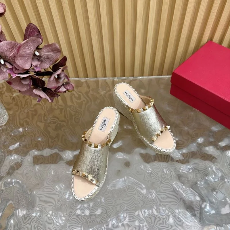 Accurate model Valentino Fishermans Shoes