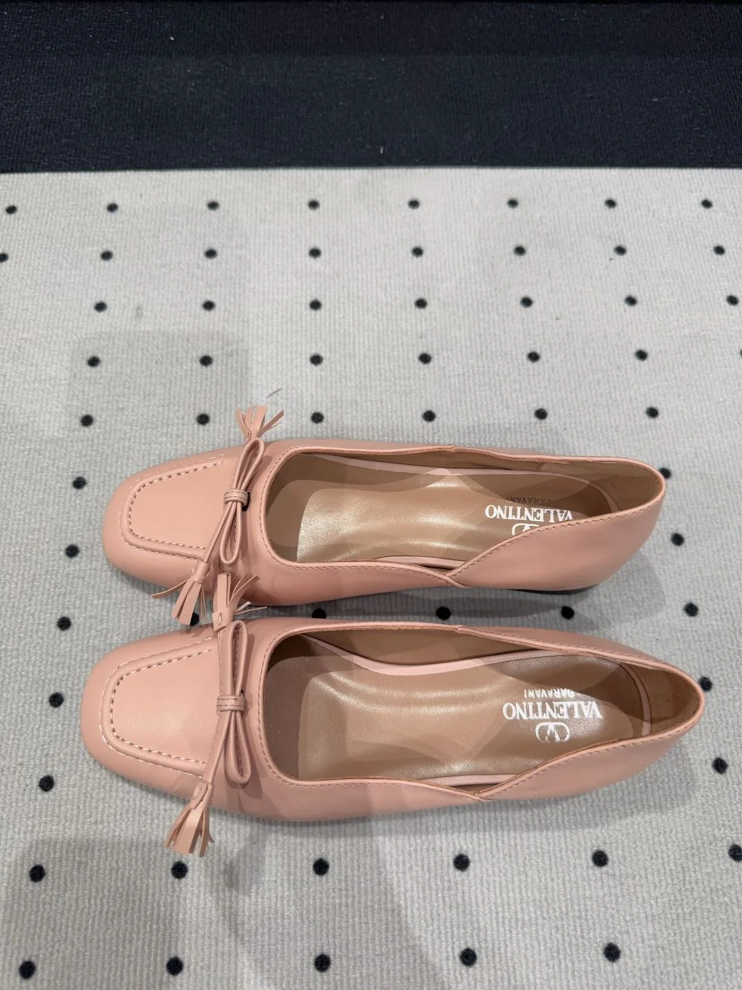 Precise copy Valentino Flat Shoes