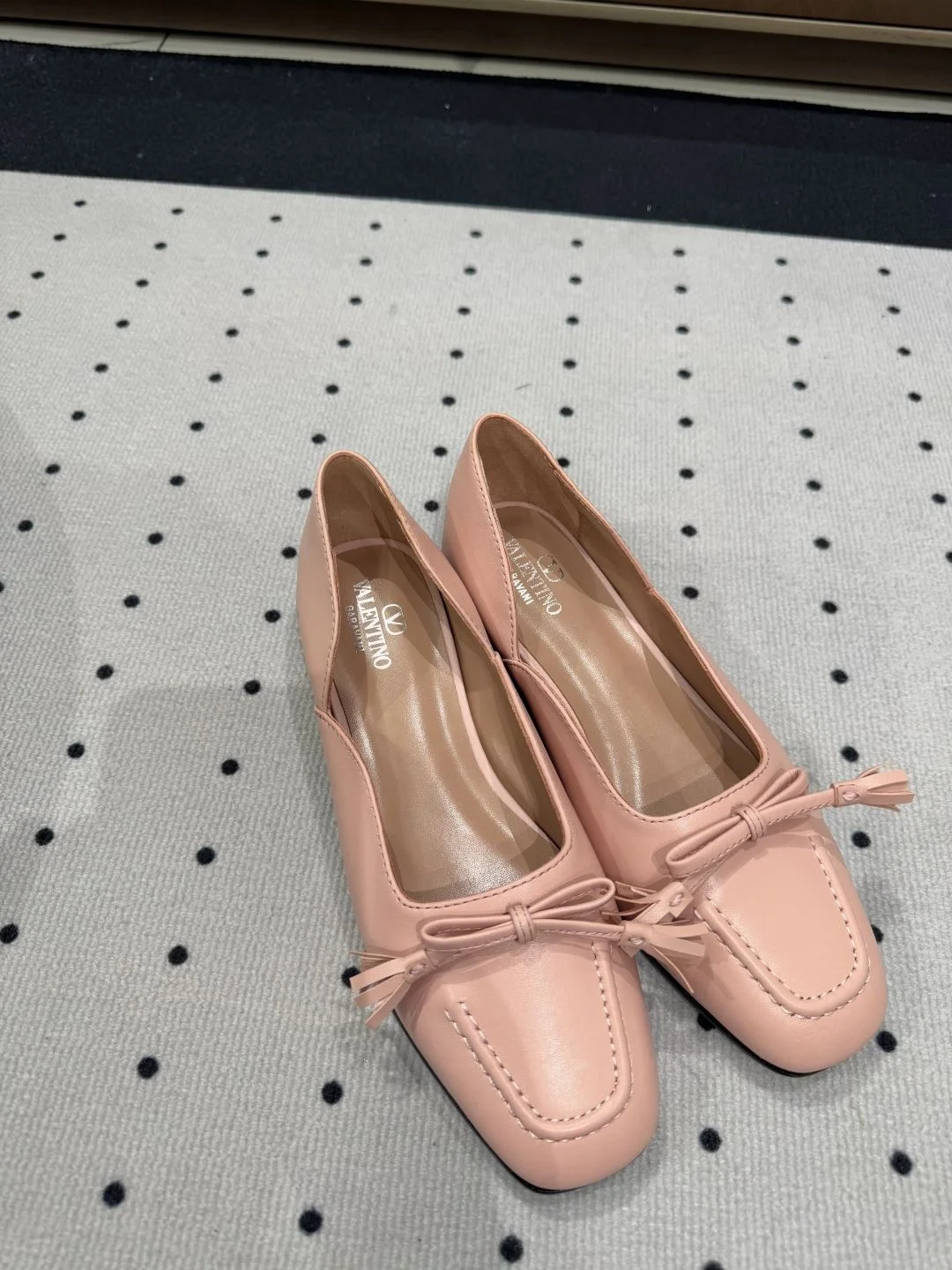 Precise copy Valentino Flat Shoes