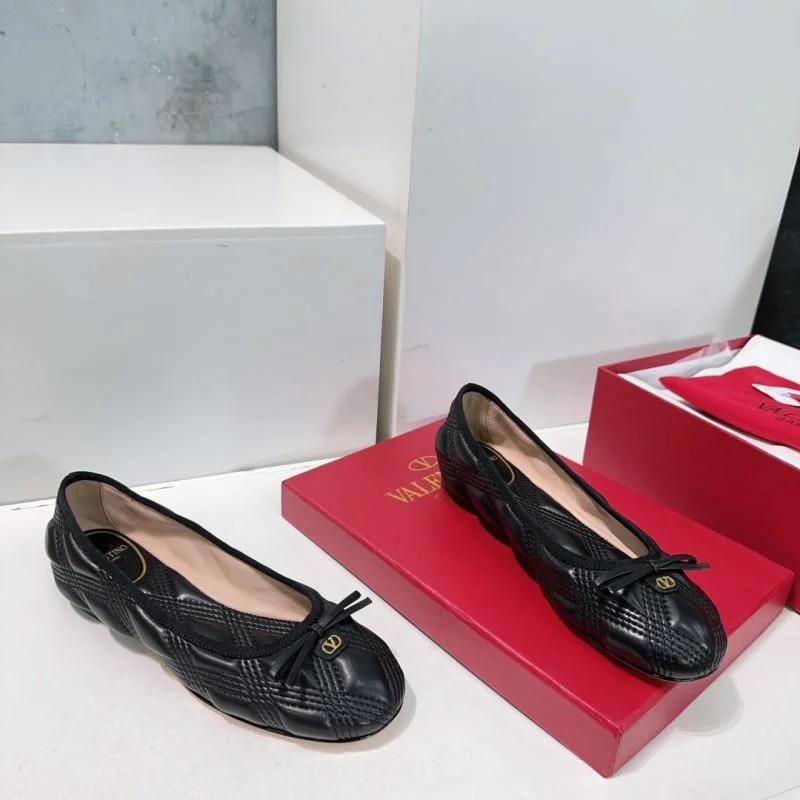 Brand-original Valentino Flat Shoes