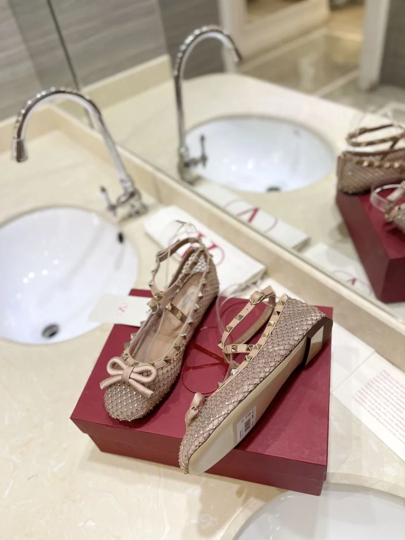 Mirror quality Valentino Flat Shoes