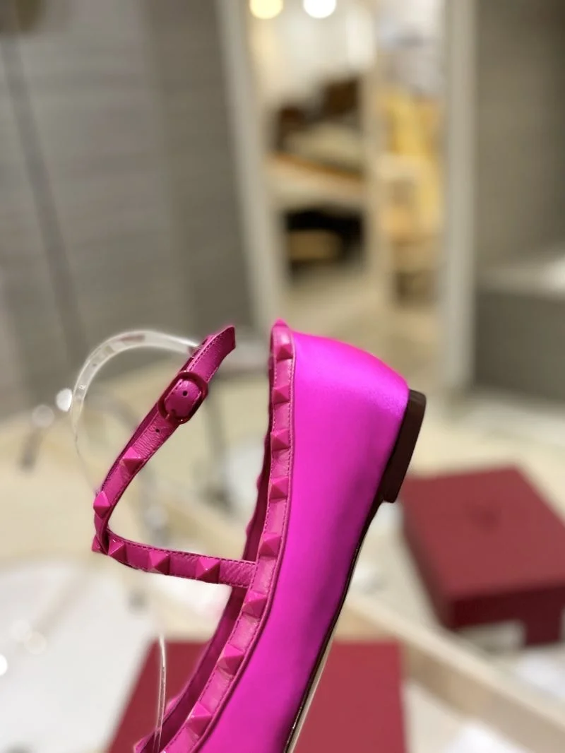 Reasonably priced Valentino Flat Shoes