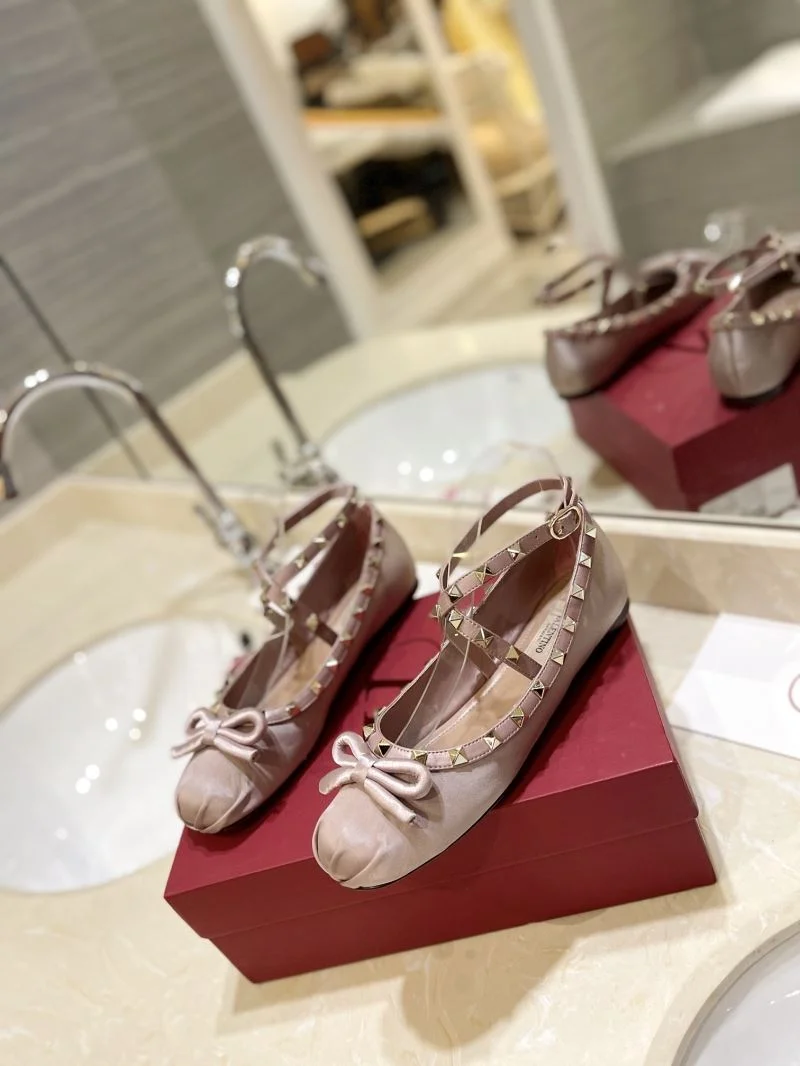 Mirror quality Valentino Flat Shoes