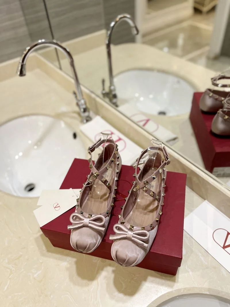 Mirror quality Valentino Flat Shoes