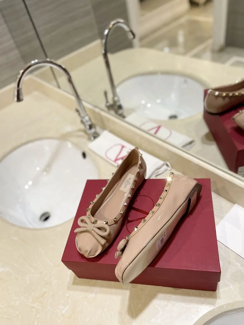 Economical Valentino Flat Shoes
