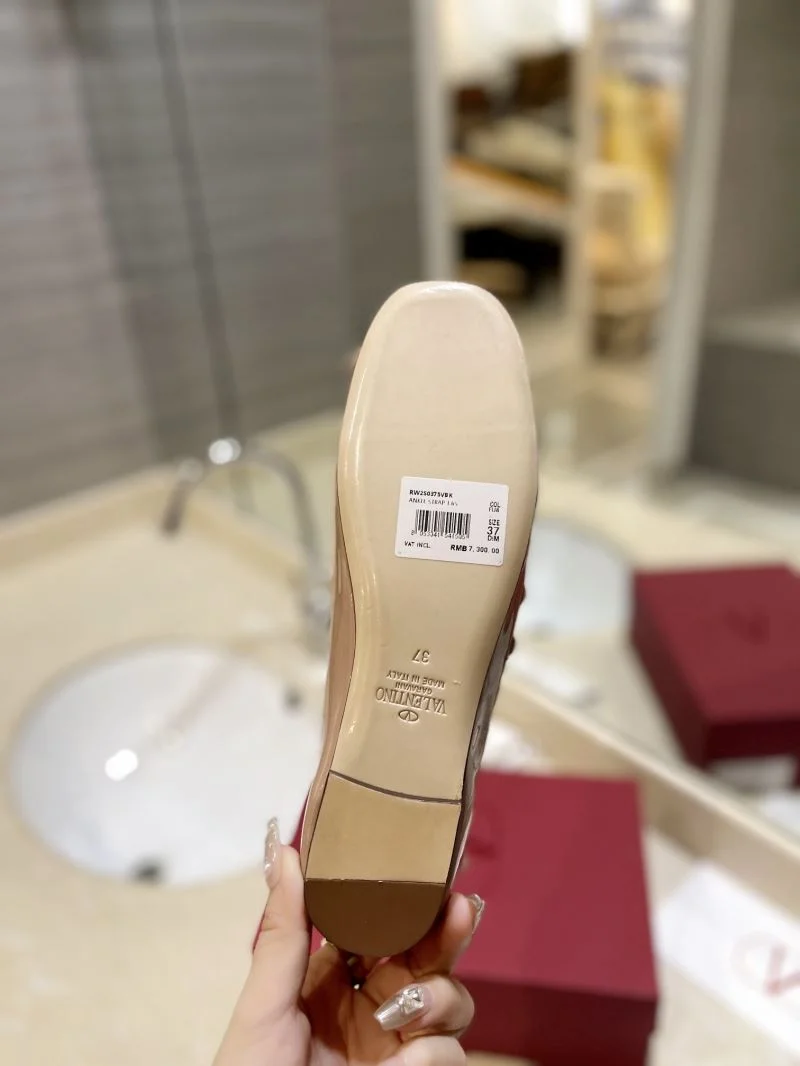Economical Valentino Flat Shoes