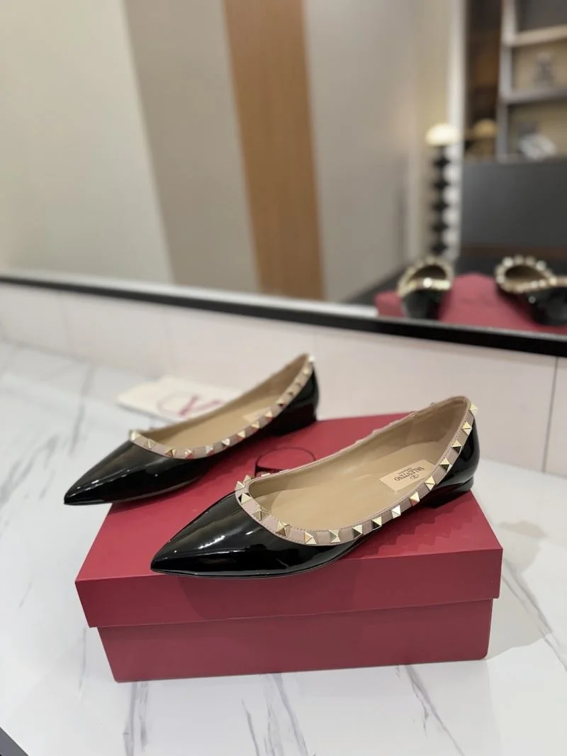 Brand-authenticated Valentino Flat Shoes