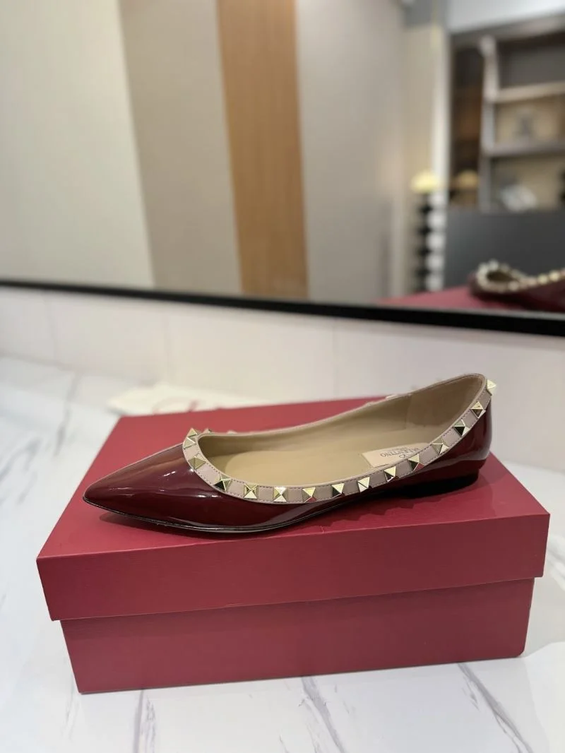 Low-cost Valentino Flat Shoes