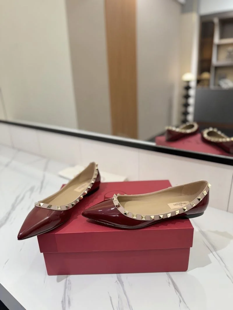 Low-cost Valentino Flat Shoes