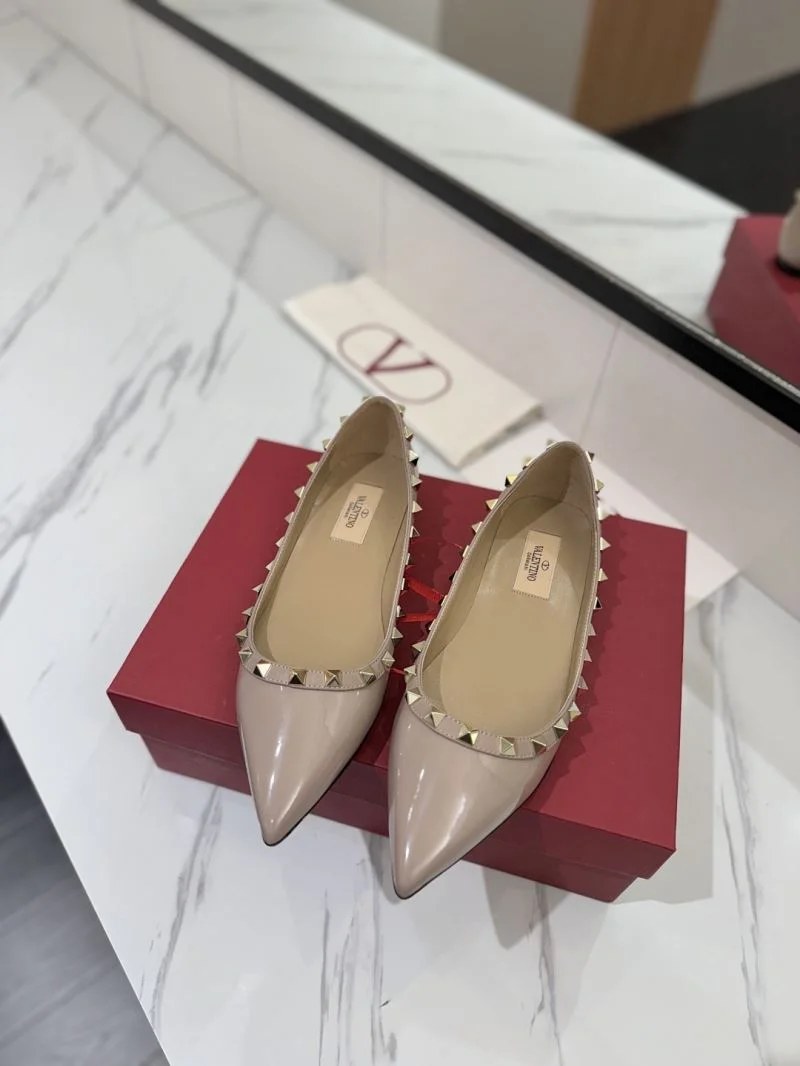 Factory-made Valentino Flat Shoes