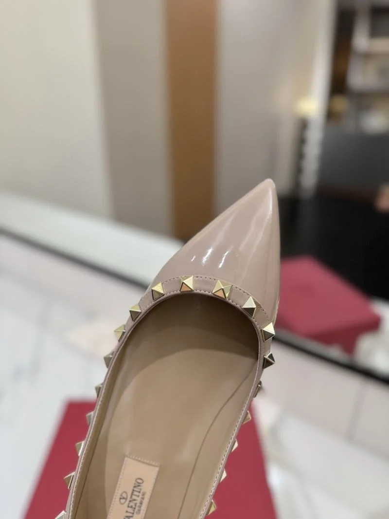 Factory-made Valentino Flat Shoes