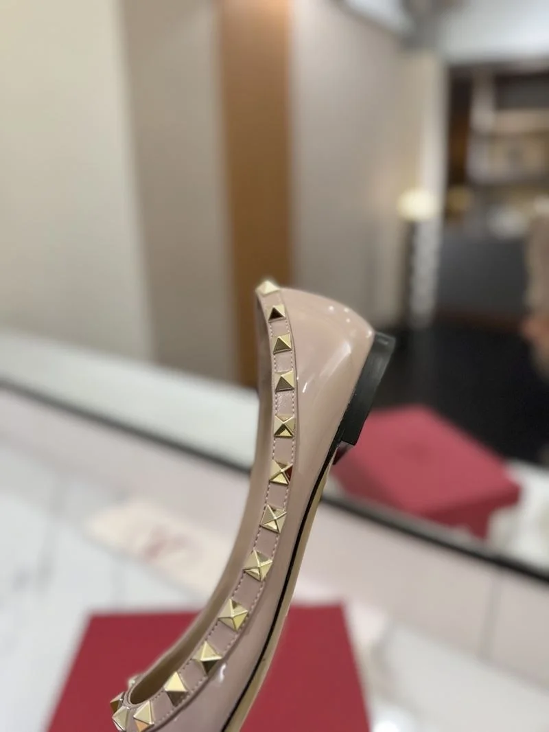 Factory-made Valentino Flat Shoes