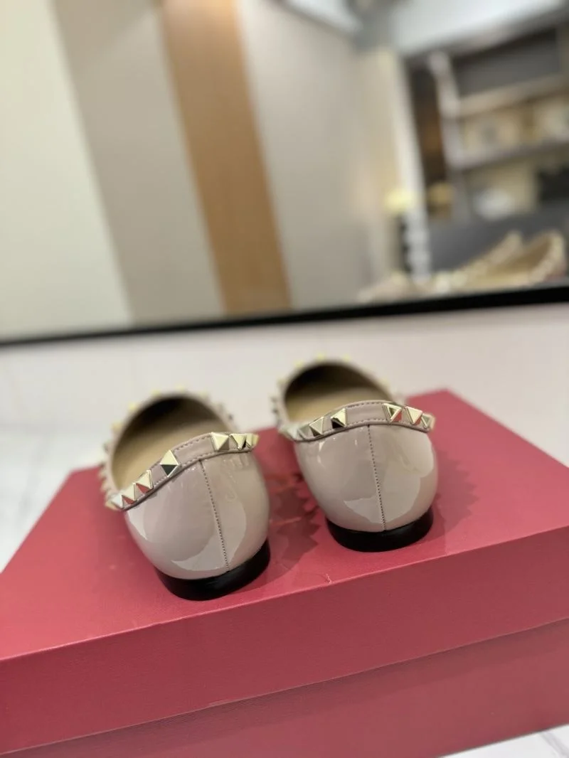 Factory-made Valentino Flat Shoes