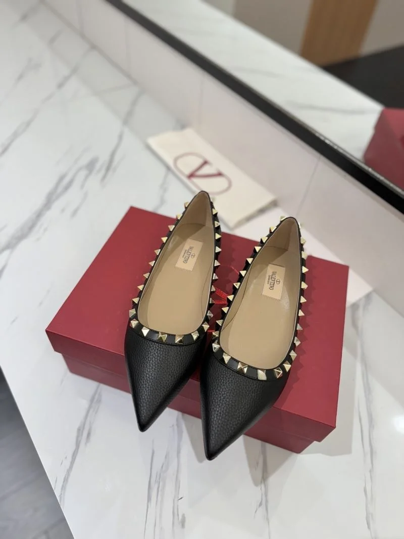Precise copy Valentino Flat Shoes