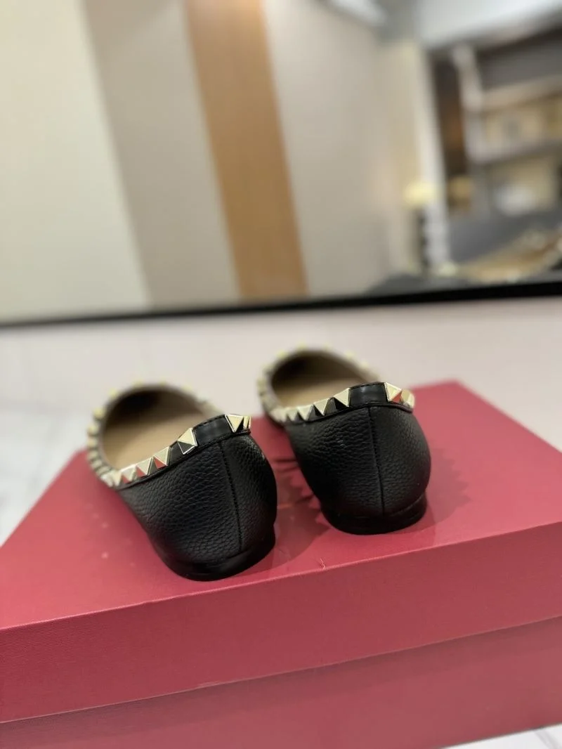 Precise copy Valentino Flat Shoes