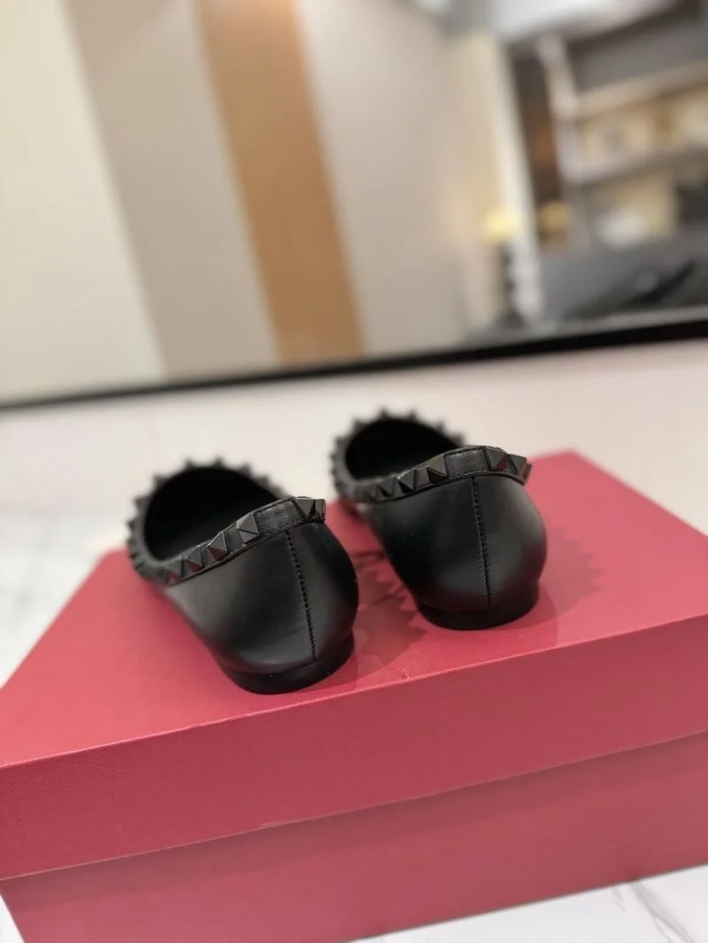Factory-made Valentino Flat Shoes
