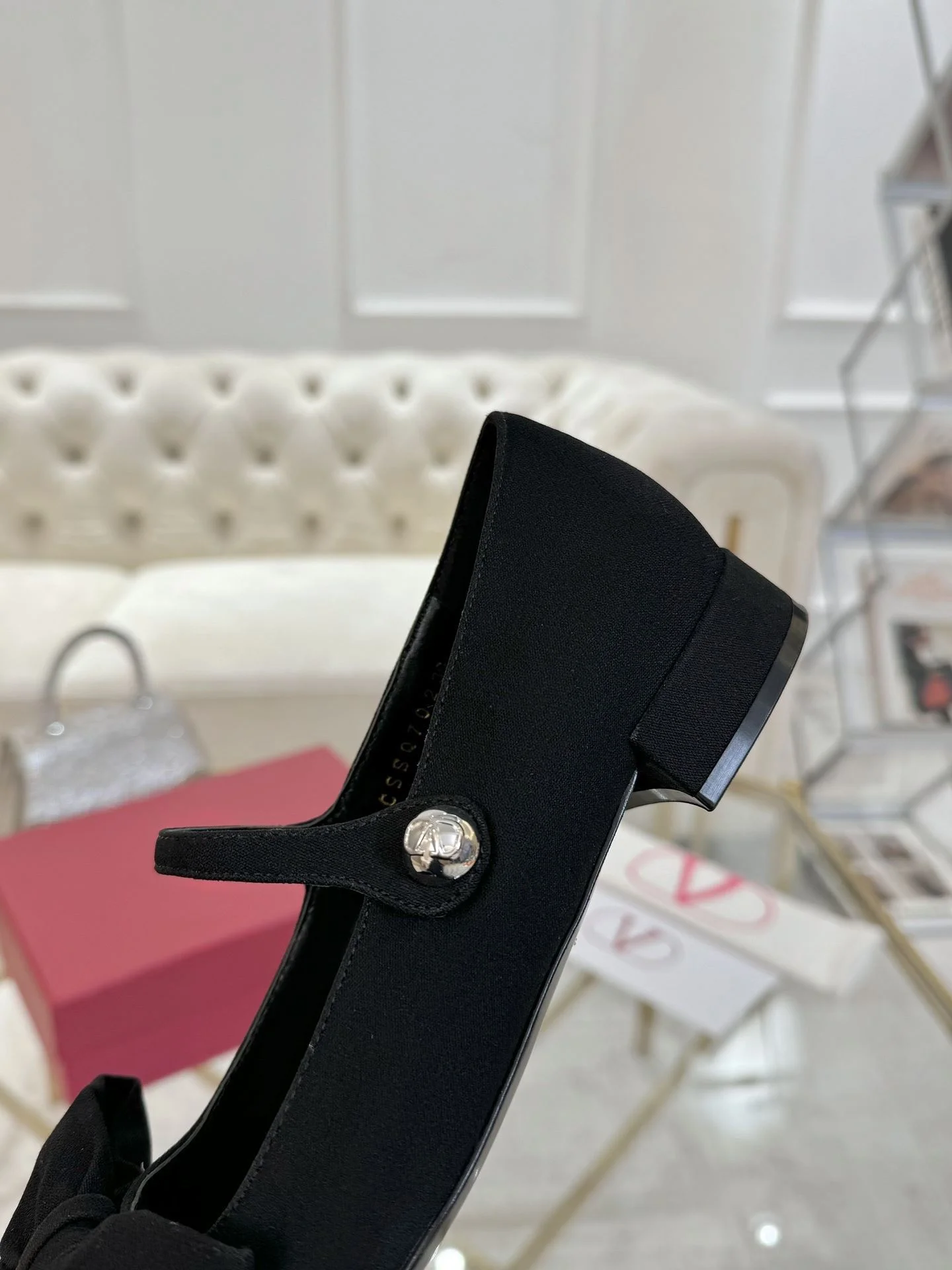 Reasonably priced Valentino Flat Shoes