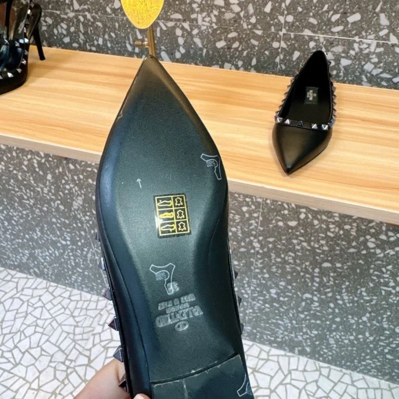 Precise copy Valentino Flat Shoes