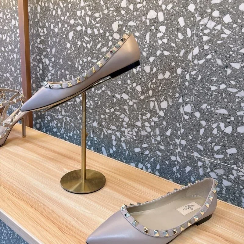Legit Valentino Flat Shoes