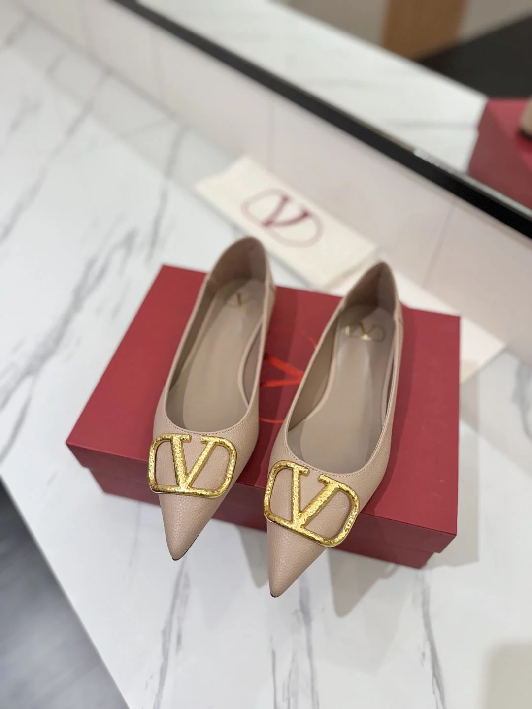 Bargain Valentino Flat Shoes