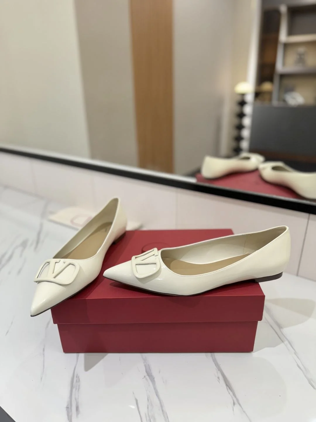 Factory-made Valentino Flat Shoes