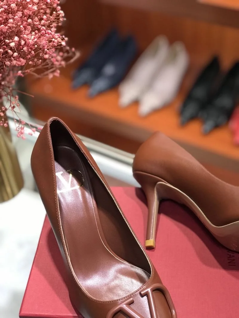 Reasonably priced Valentino Heeled Shoes