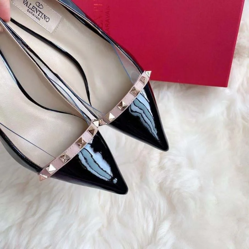 Accurate model Valentino Heeled Shoes